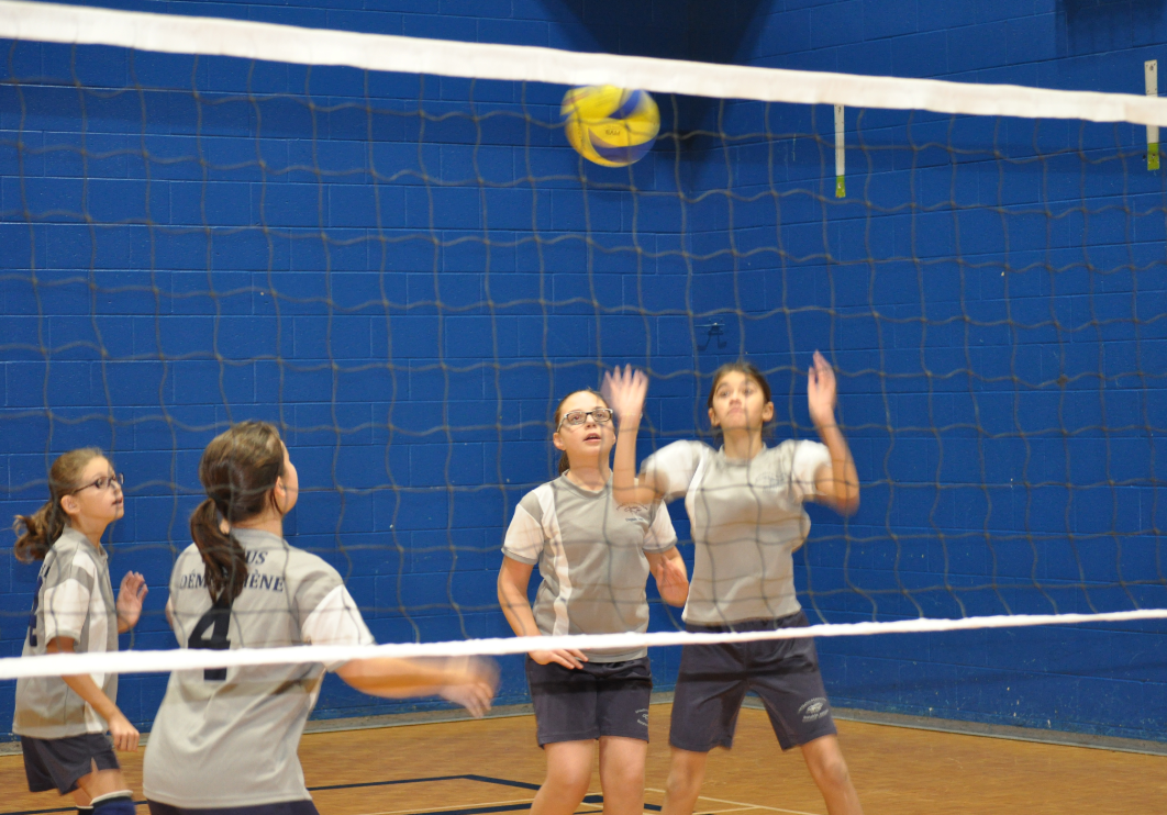 Démosthène démarre sa saison de volley-ball scolaire en force! - École ...