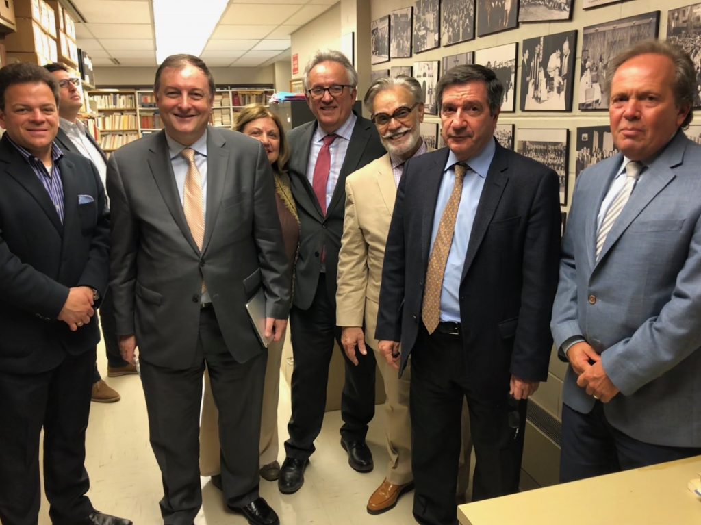 A visit from the Mayor of Athens - Primary School Socrates and Demosthenes